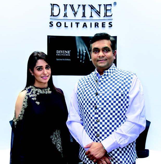 Pandit Jewellers Launches Divine Solitaires In-store Lounge - Solitaire ...