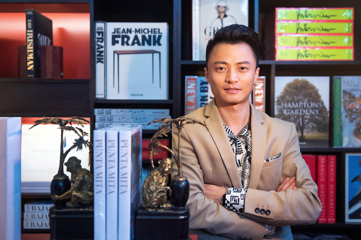 Zeemou Zeng – The Conjurer - Solitaire magazine is a International ...