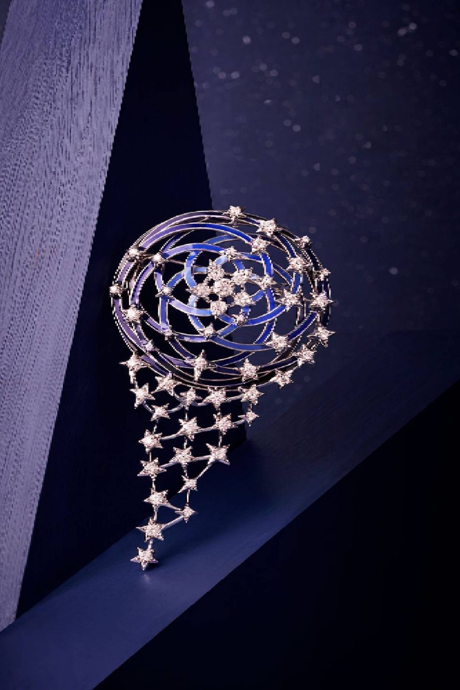 Artisan 2022: Queen's Ransom For Wallis Simpson - Solitaire magazine is ...