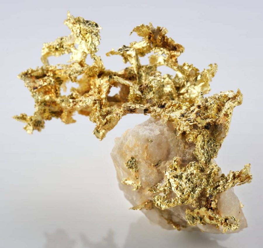 3000-Year-Old Chinese Jewels To Be Displayed at L’ÉCOLE - Solitaire ...