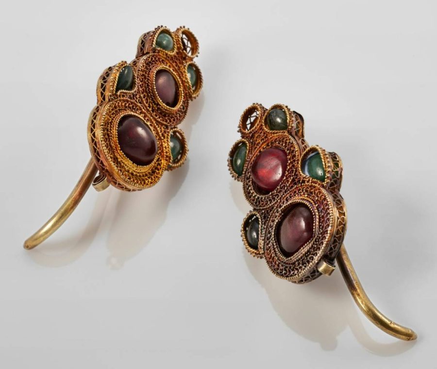 3000-Year-Old Chinese Jewels To Be Displayed at L’ÉCOLE - Solitaire ...