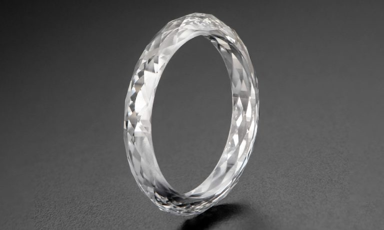 Solid Laboratory-Grown Single-Crystal Diamond Ring - Solitaire magazine ...