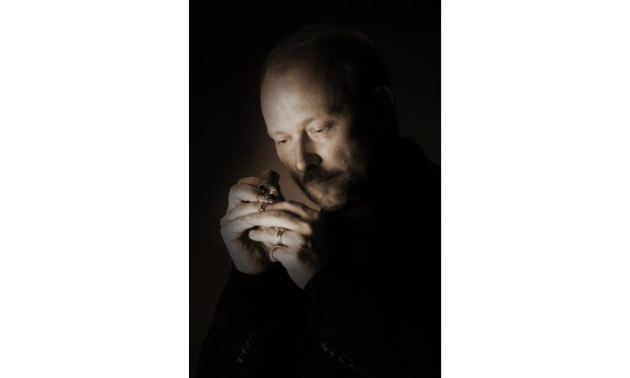 The Creative Force of Alexander Laut - Solitaire magazine is a ...